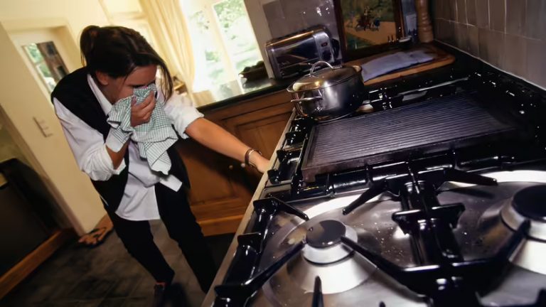 Jangan Panik, Ini 4 Cara Mengatasi Gas Bocor di Rumah - Lamudi