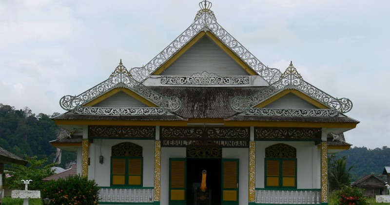 Mengenal Rumah Adat Kalimantan Timur & Fotonya - Lamudi