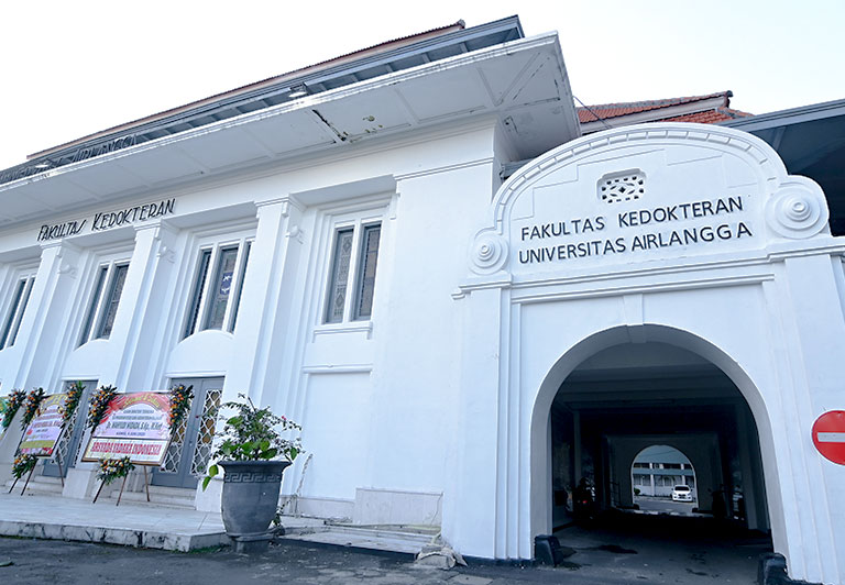 Daftar Universitas di Jawa Timur Terbaik - Lamudi