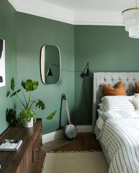 9 Ide Cat Kamar yang Membuatnya Terlihat Aesthetic - Lamudi