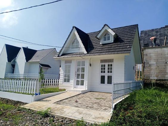 7 Inspirasi Desain Rumah Warna Putih, Simple Namun Mewah - Lamudi